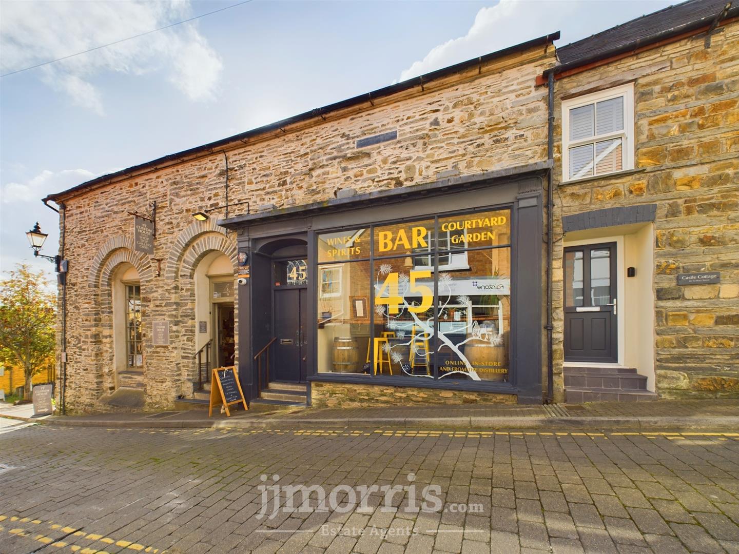 St. Mary Street, Cardigan – JJMorris